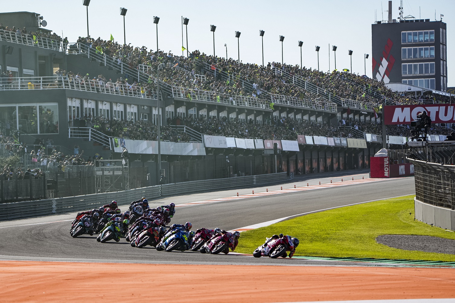 MotoGP concede al Circuit Ricardo Tormo el galardón al mejor Gran ...